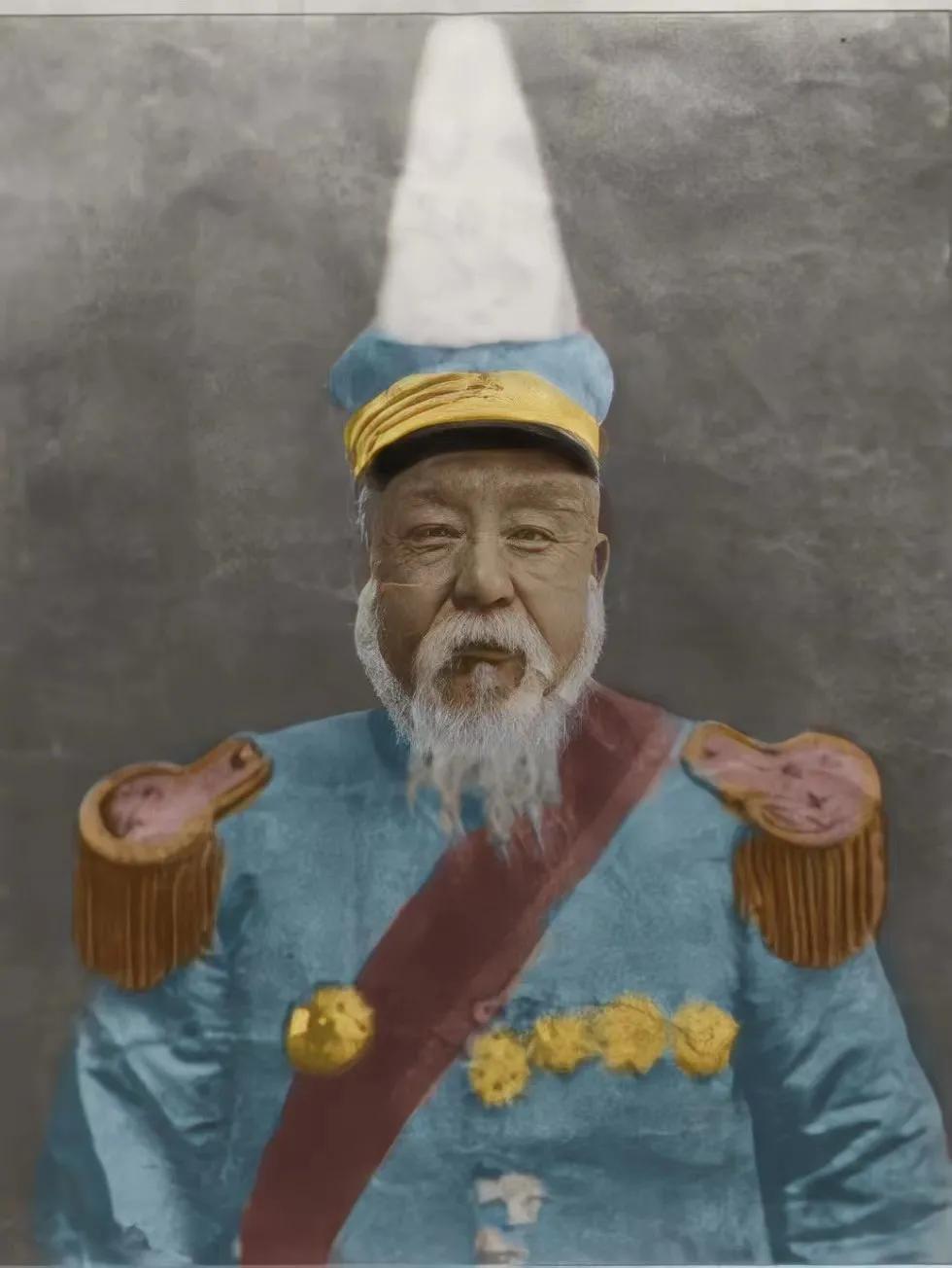 Sun Dianying, who had been a bandit, warlord, and tomb robber, did not ...