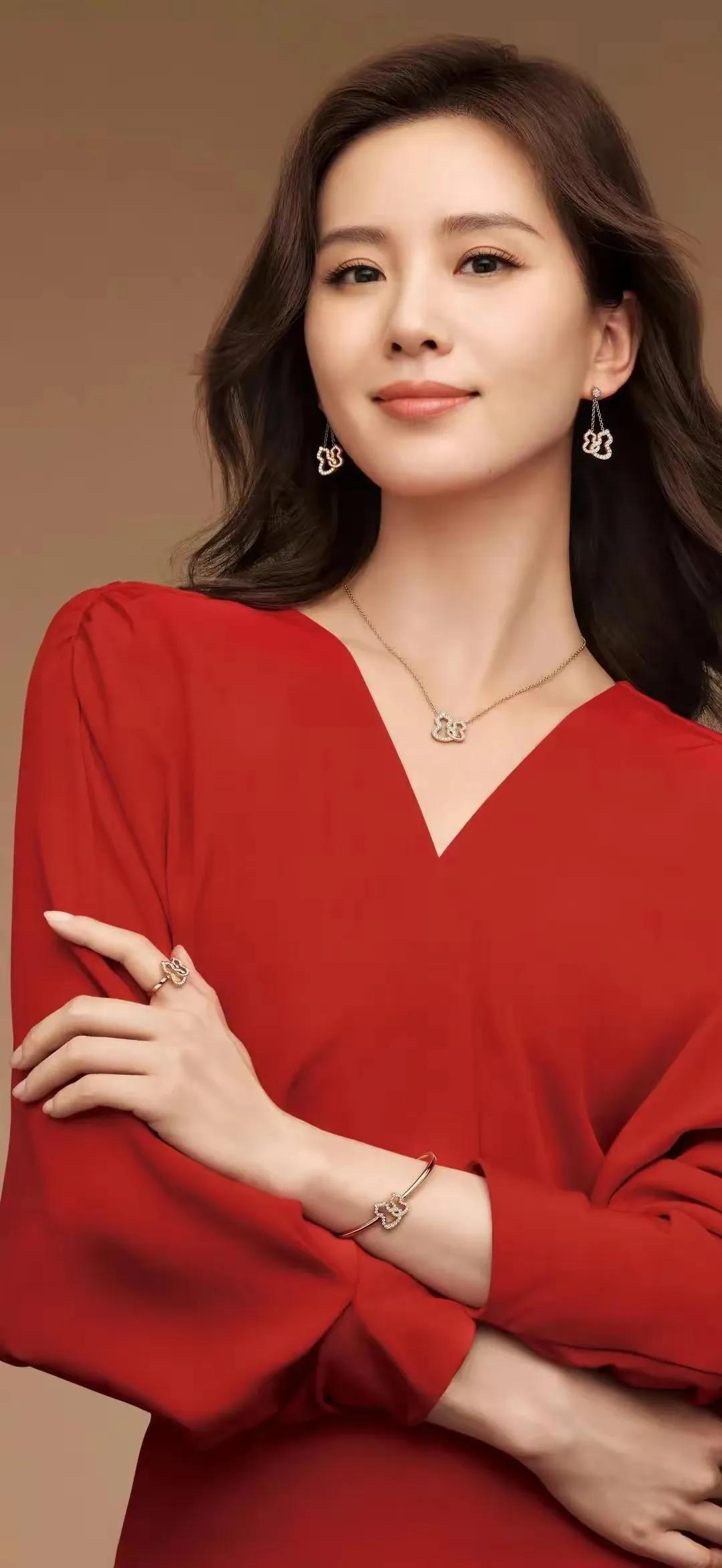 The beauty of Liu Shishi - iNEWS