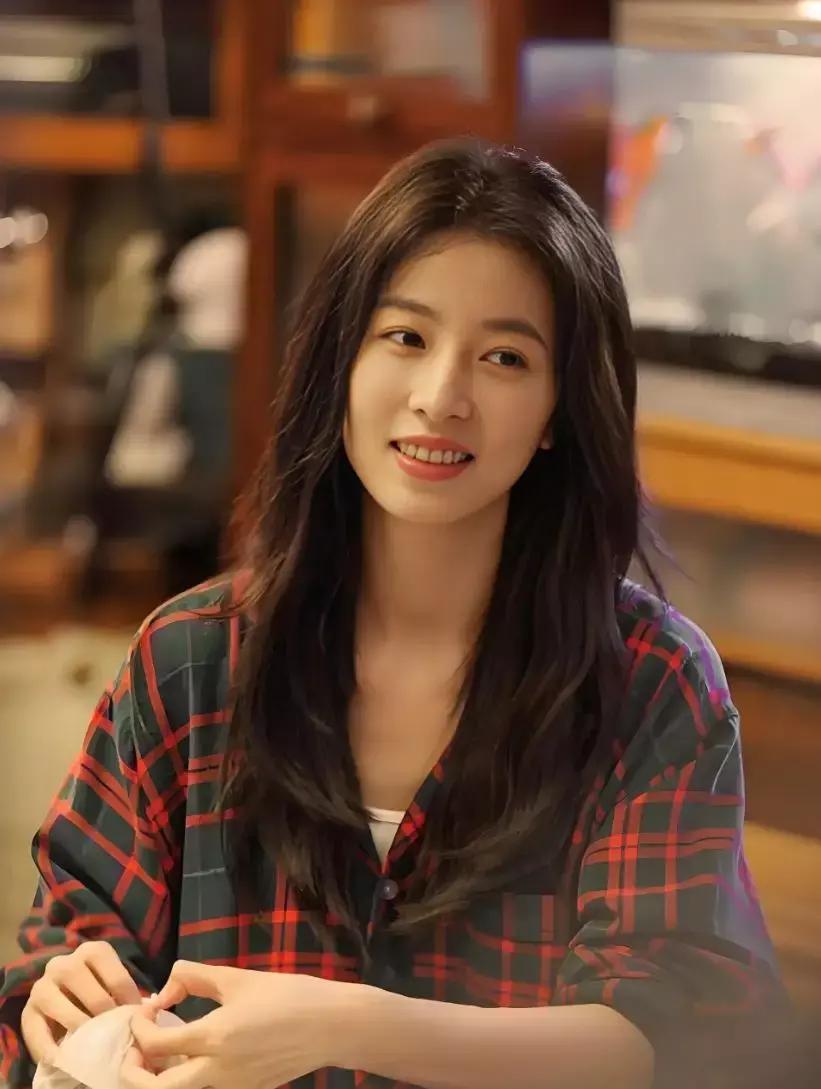 Zhou Yutong's "Hua'er" and "The Boy" incident of hiding e-cigarettes ...