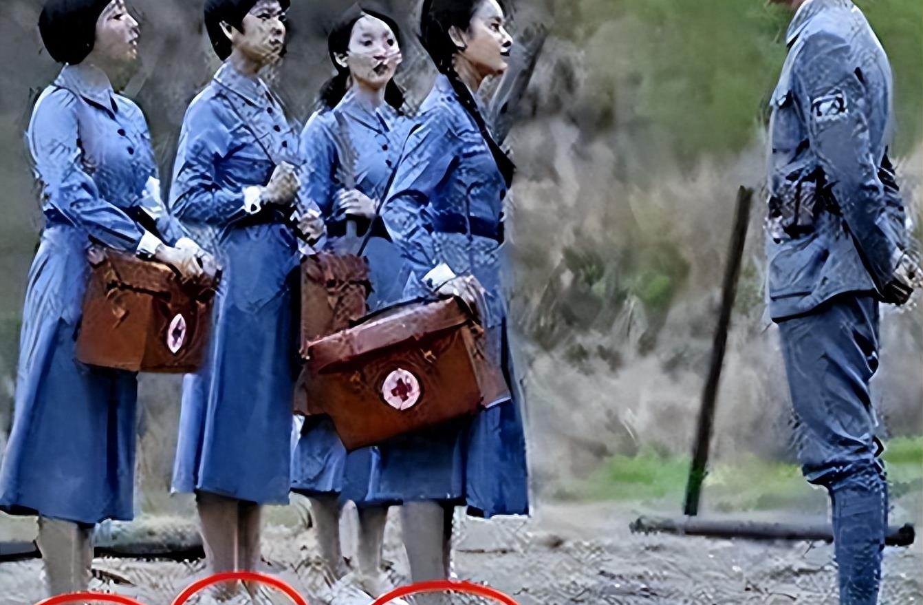 Bathing in the open air, high-cut skirts exposing thighs, these scenes ...