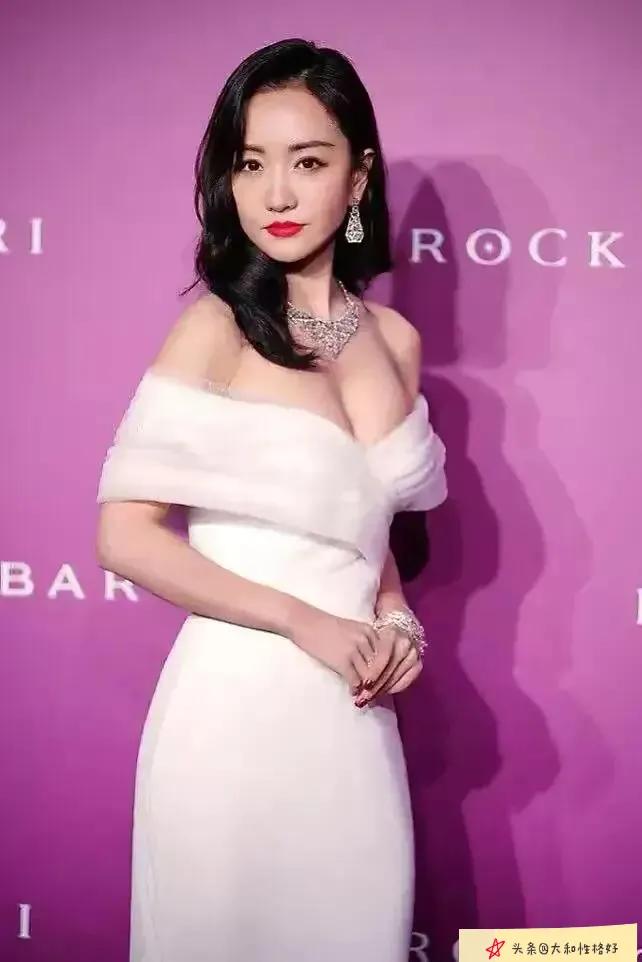 Sexy and sultry, beautiful as a flower, natural beauty, devil figure-Yang Rong - iMedia