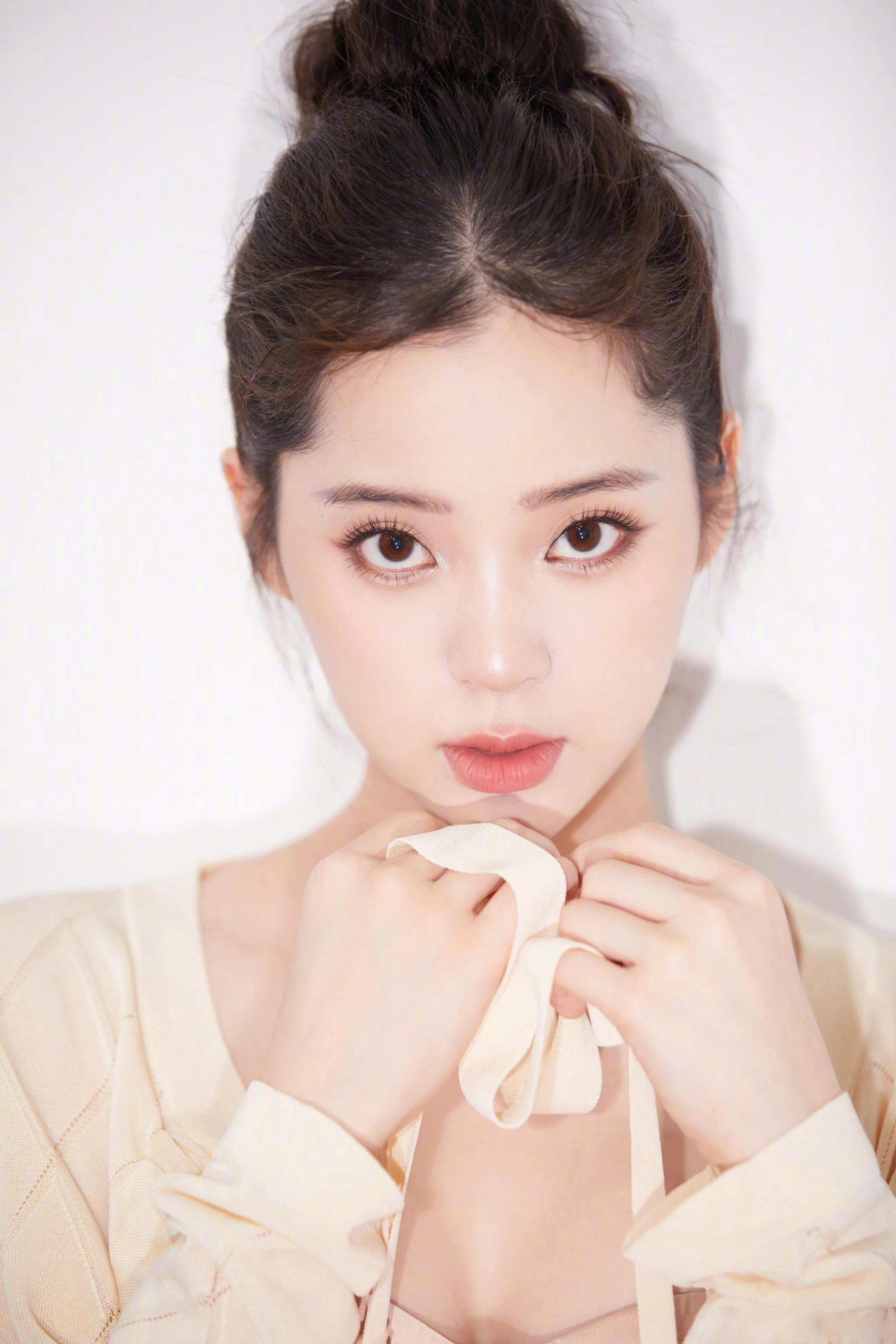 Ouyang Nana - iMedia