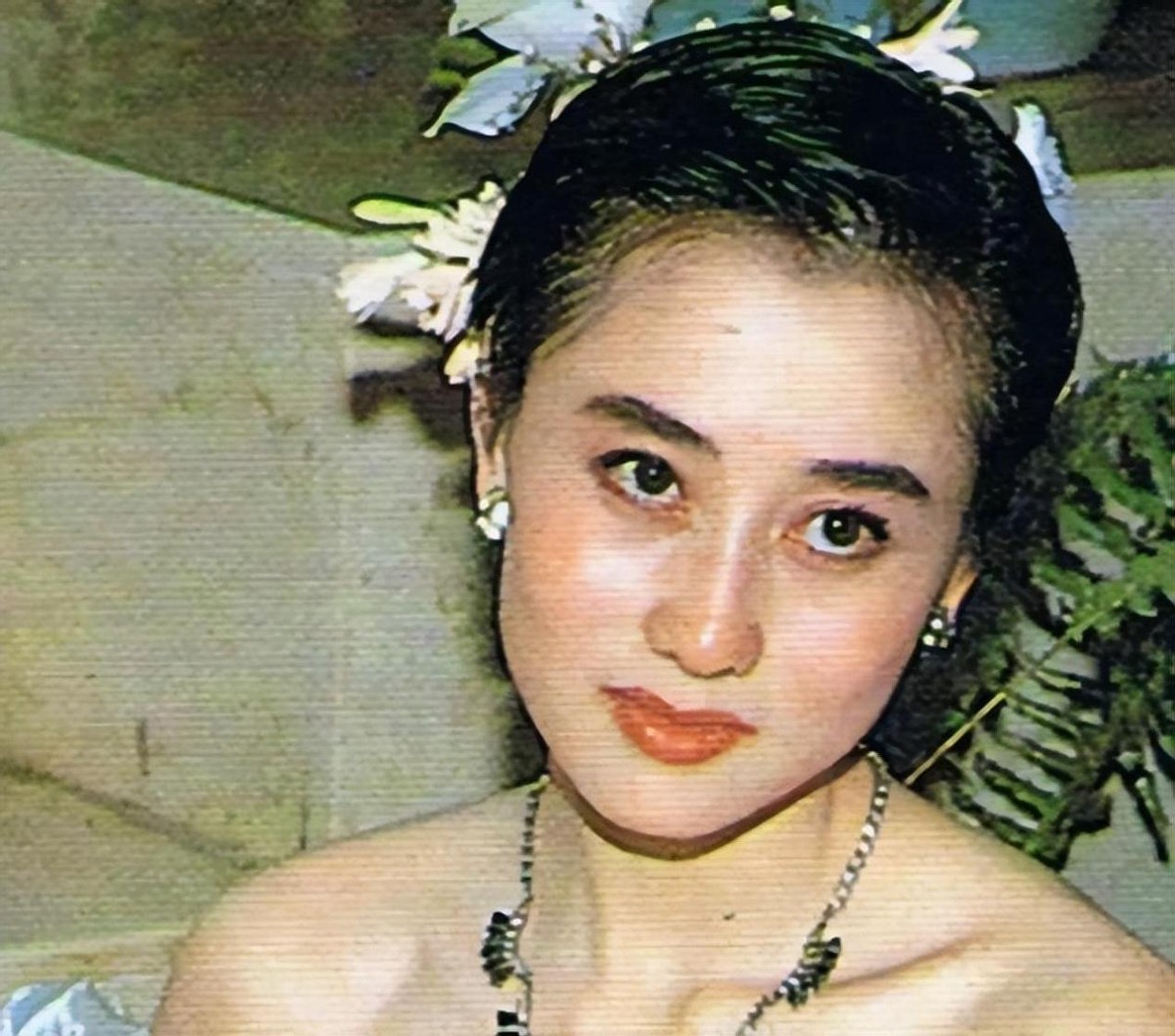 Jet Li posted a recent photo of his wife, 61-year-old Li Zhi is aging ...