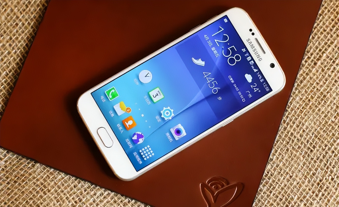 Why are straight-screen phones so popular?From appearance to experience ...