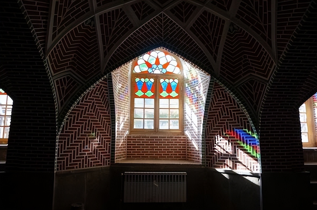 Analysis of the role of windows in Iranian architecture - iNEWS