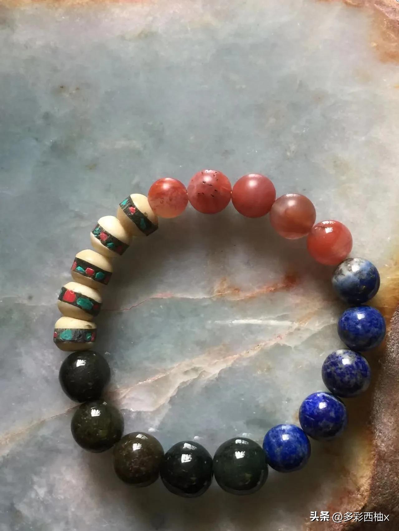 A very distinctive hand string - iNEWS