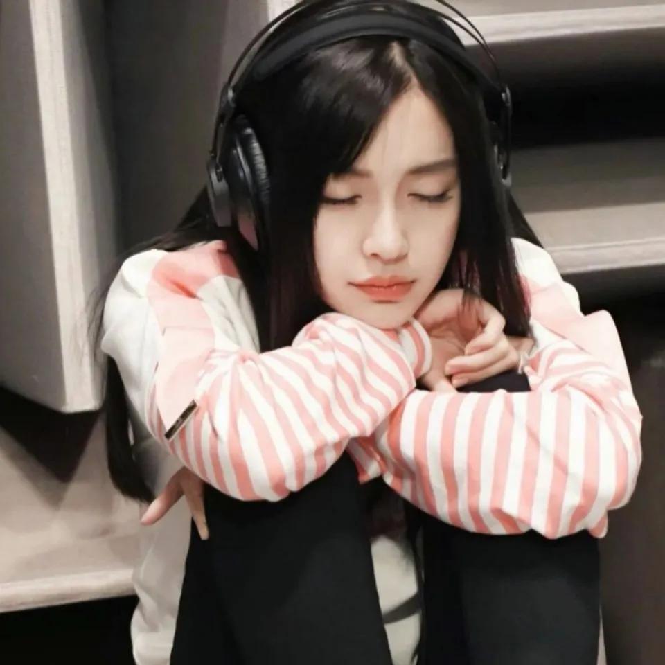 Baby Yang Ying's head portrait - iNEWS