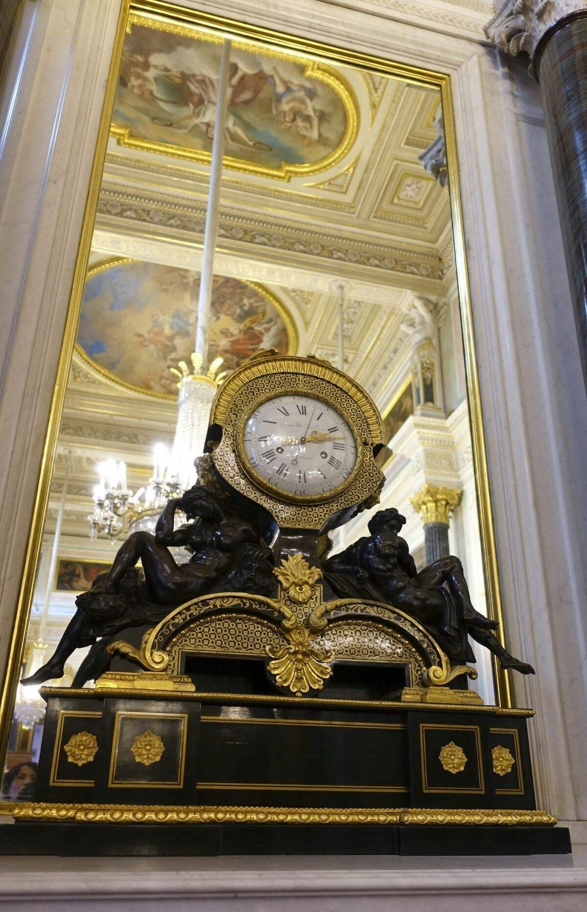 What innovative technologies or design elements were used in court ...