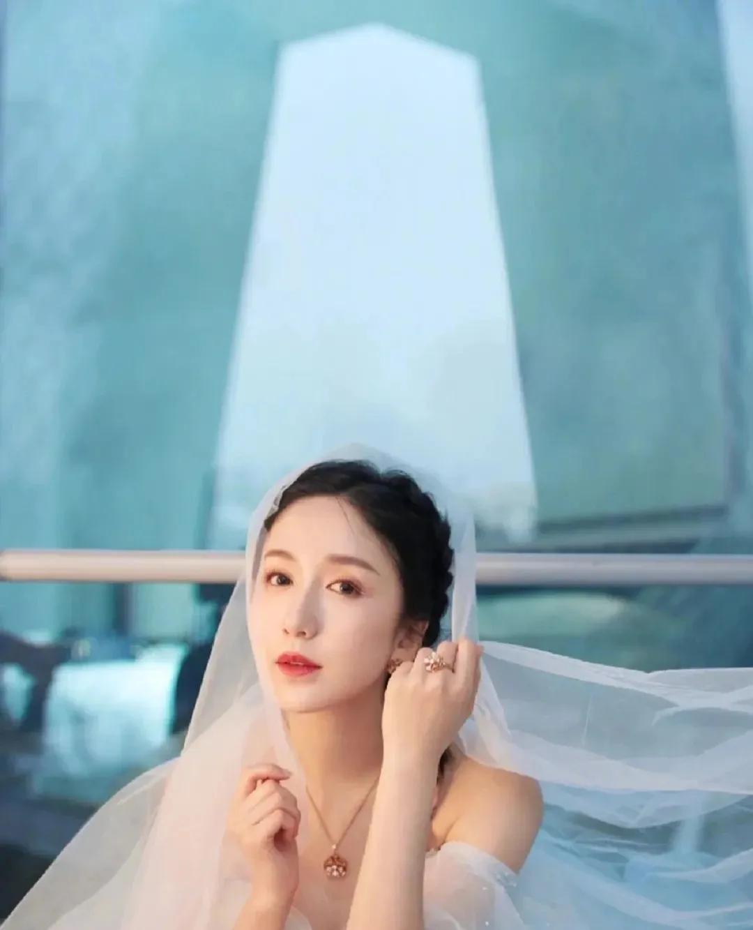 Lou Yi Xiao - iMedia