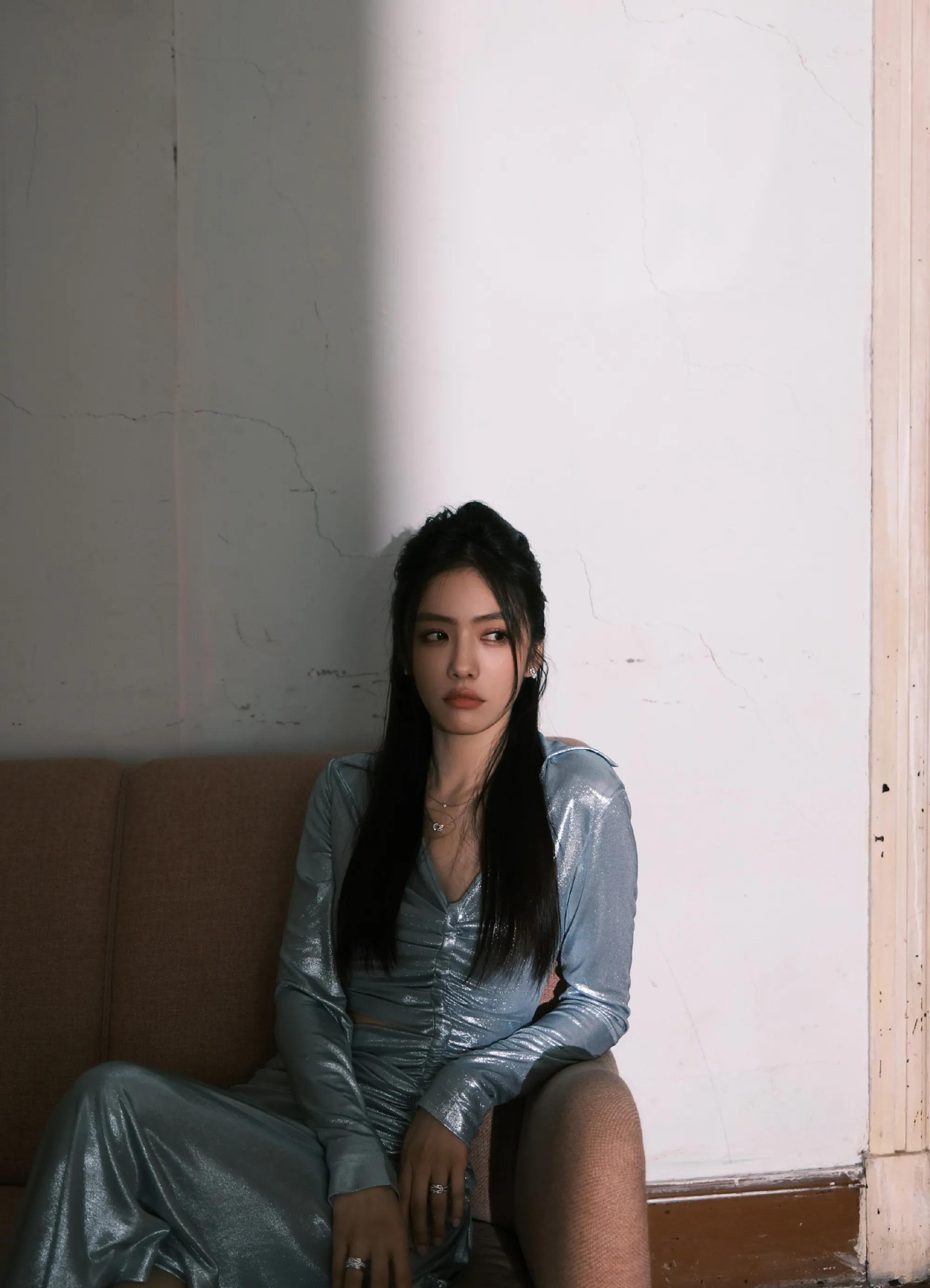 Fairy Descends to Earth——Cai Wenjing - iNEWS