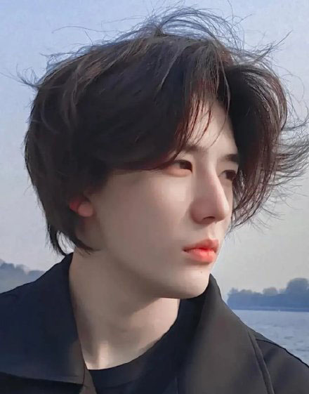 An actor Wang Anyu who is out of the circle by his hairstyle!Sure ...