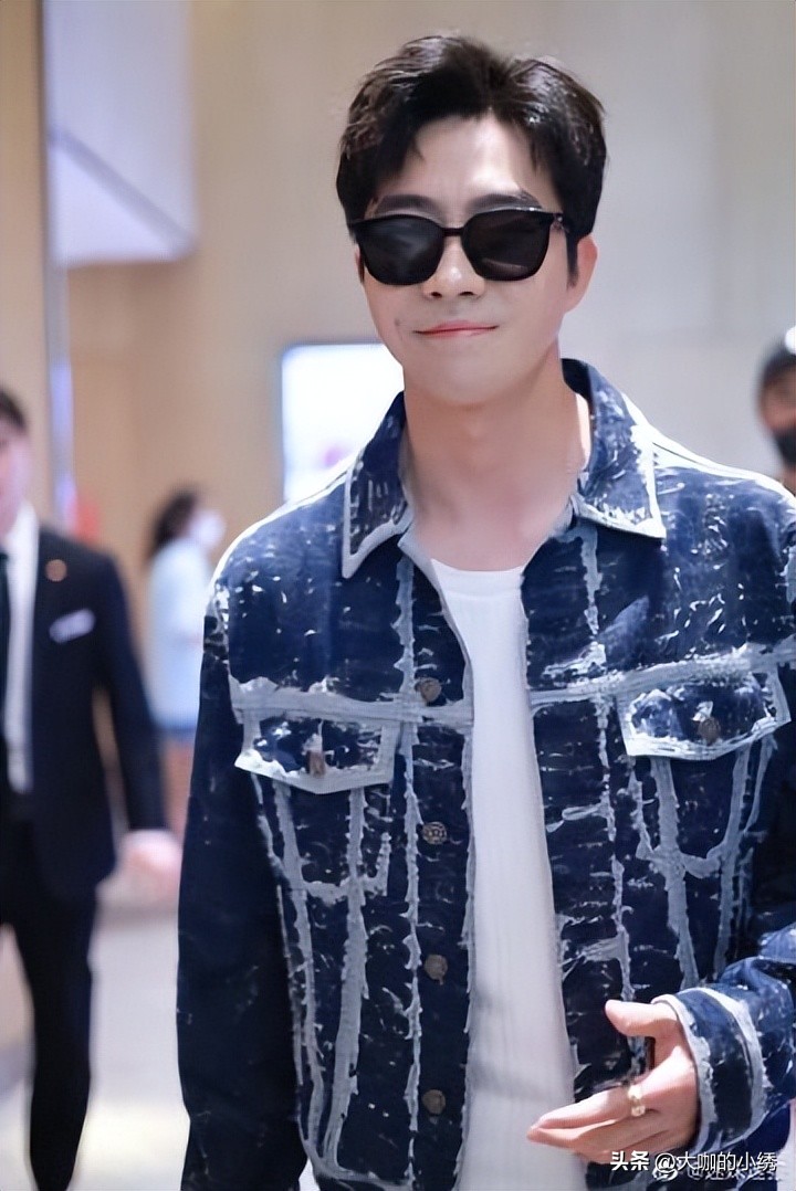 Yu Haoming overcame obstacles to work Reuters picture, looking forward ...