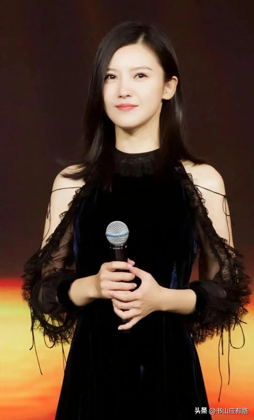 Yang Zishan: Tenderness is like water, charming and charming photo - iMedia