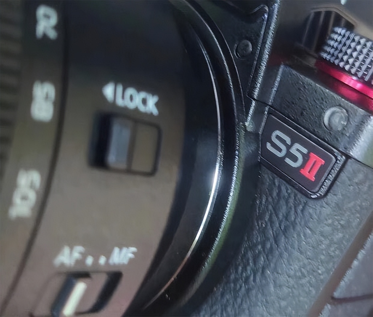 The phase difference AF you want is really coming Panasonic DC-S5M2 specification parameter ...