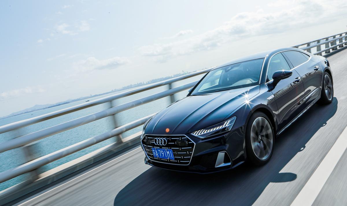 Audi A7L 3.0T power, elegant and violent temperament - iNEWS