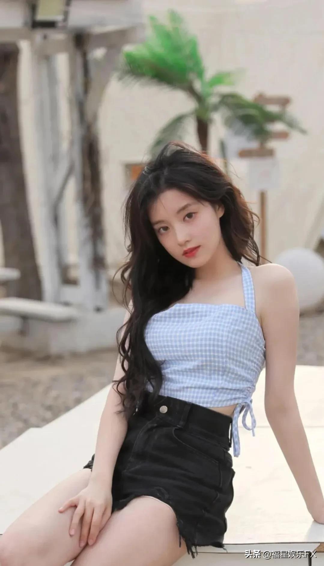 Zhang Chuhan: The ceiling of pure desire! The girl's face is stunning ...