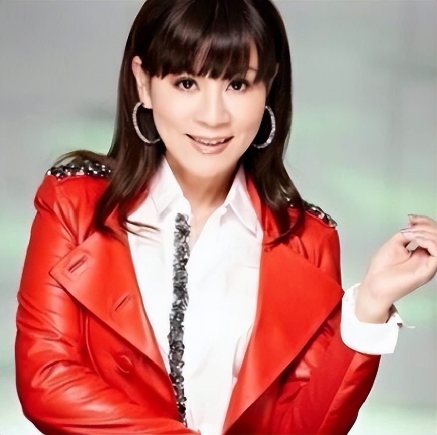 Long Qianyu: From the grassroots to the queen, the middle-aged daughter ...