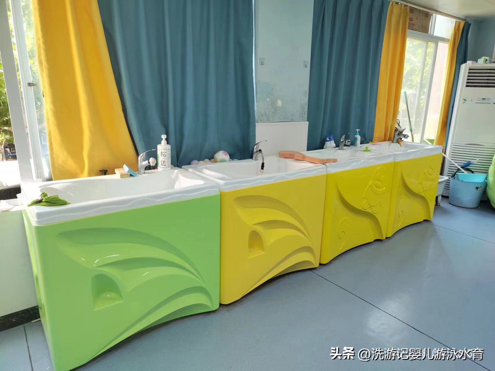 The decoration of the infant swimming pool is more attractive - iMedia