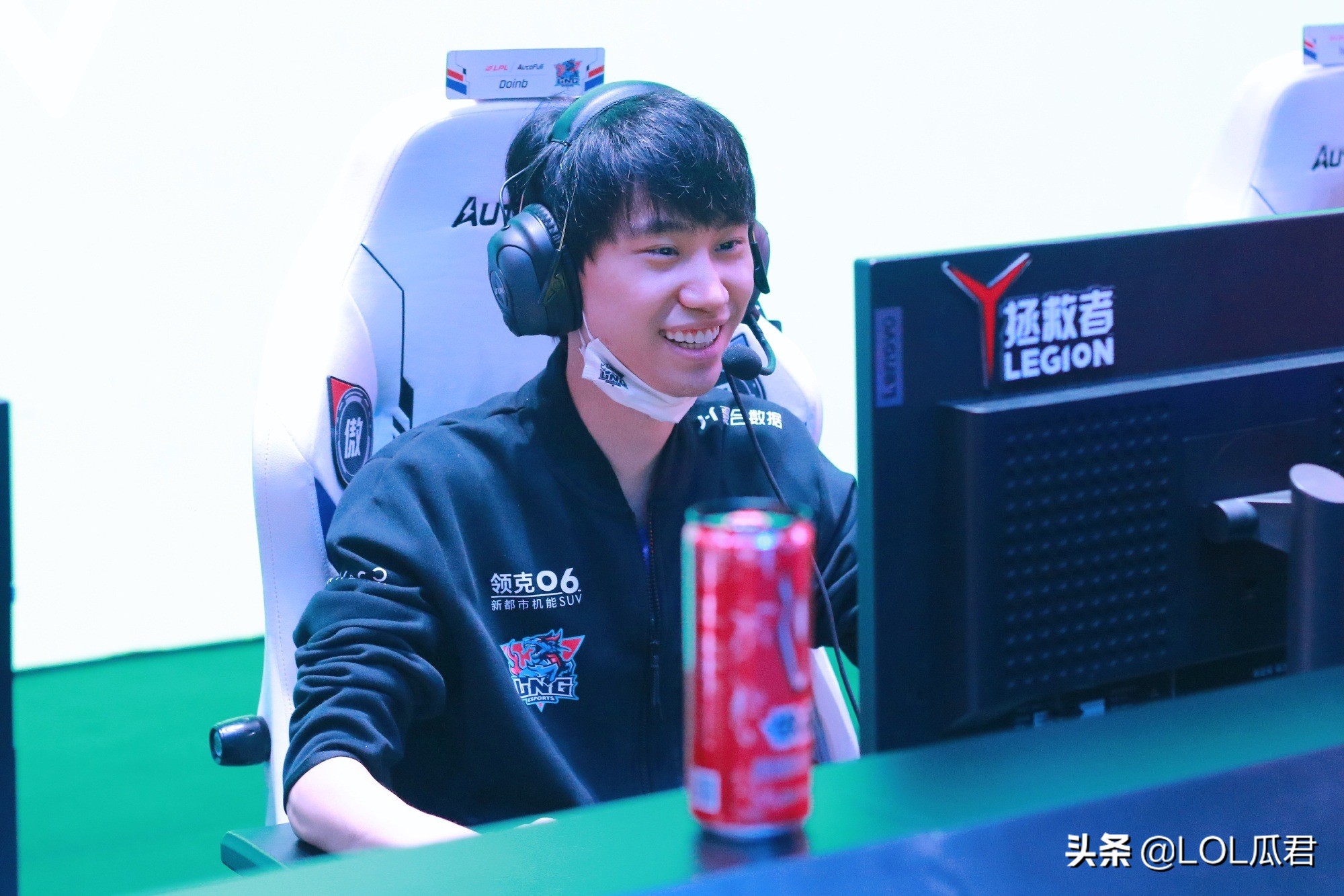 Faker's mouth is like a clown, Teacher Da Fei has become a new nickname ...