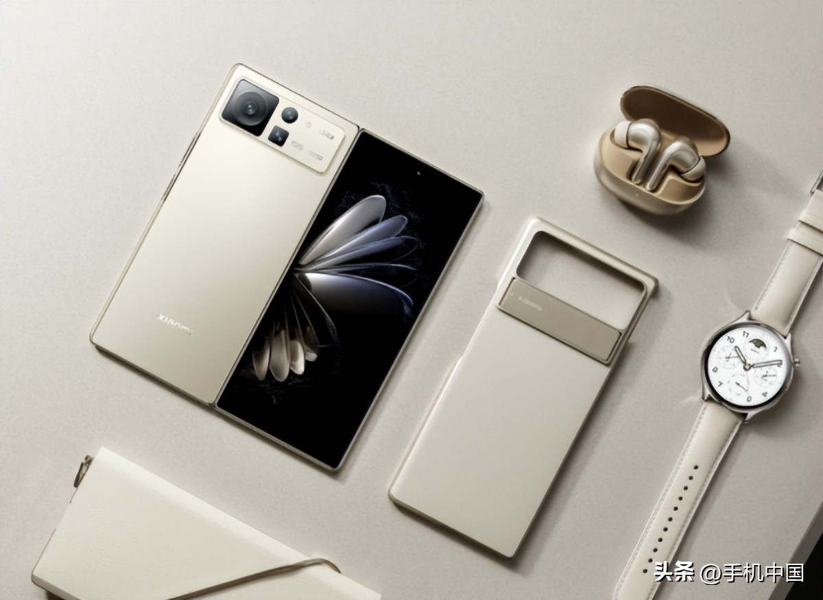 Lei Jun's high-end dream has come true?In August, the sales of folding ...