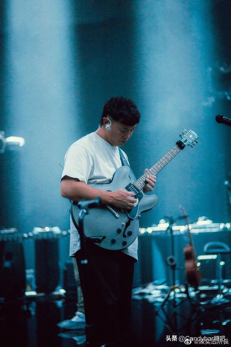 Eason Chan will open 18 New Year's Eve concerts at the Hong Kong Red ...
