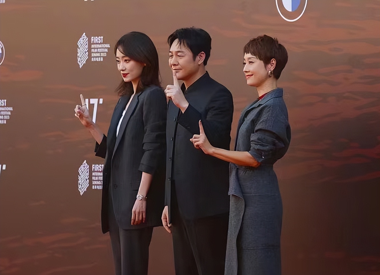 Convinced by 47-year-old Ma Yili, Zhang Xiaofei, who is 10 years ...