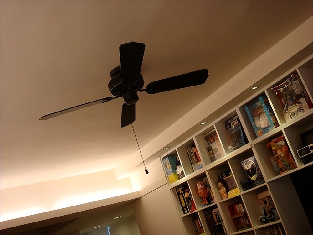 Why did the once-popular "ceiling fan" "disappear"? Sure enough, they ...