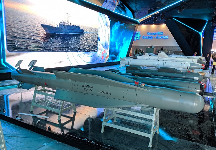 Russia uses the latest guided ground-penetrating bombs in Ukraine to ...