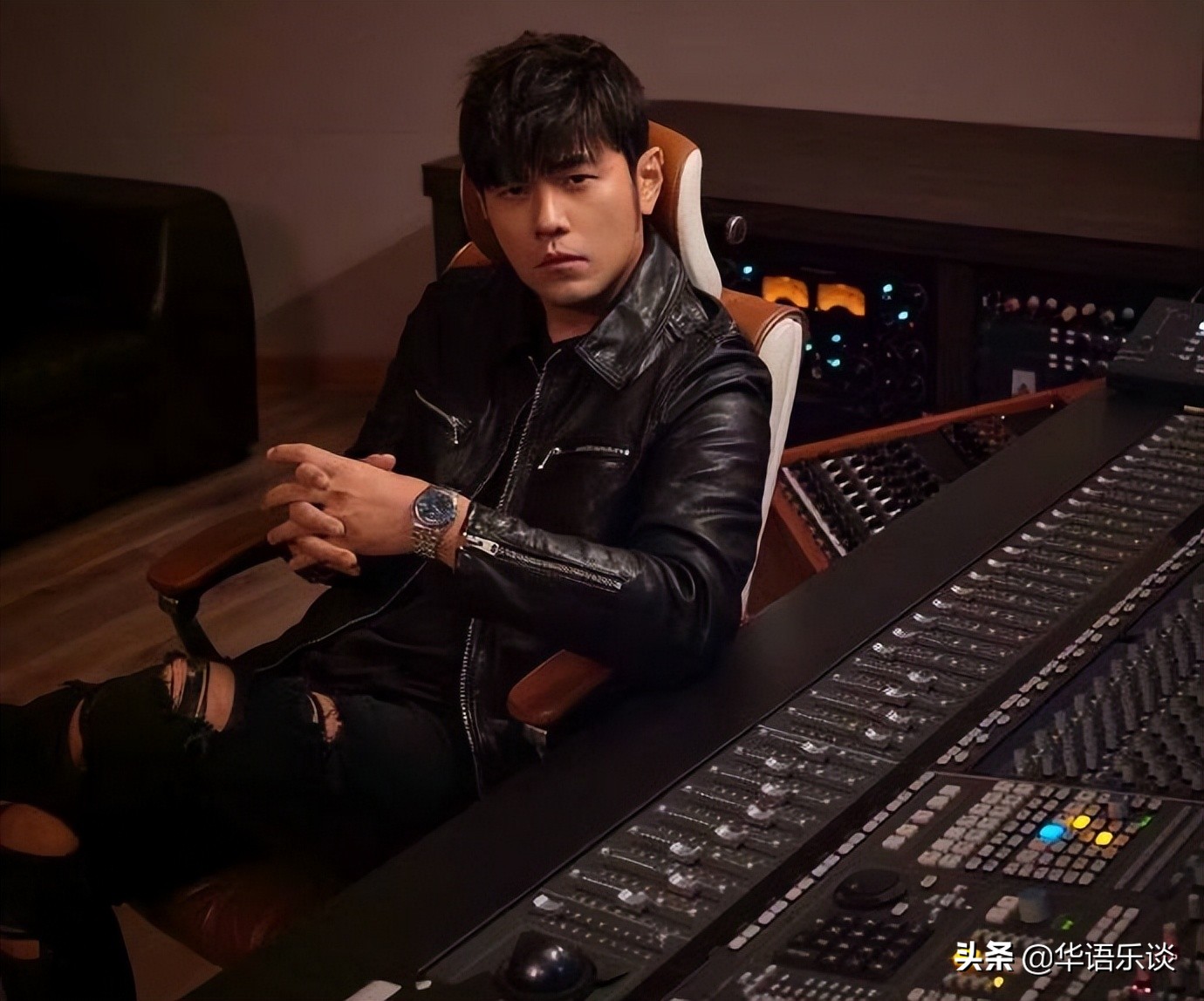 Jay Chou's total sales are approaching 200 million, ranking first!Only ...