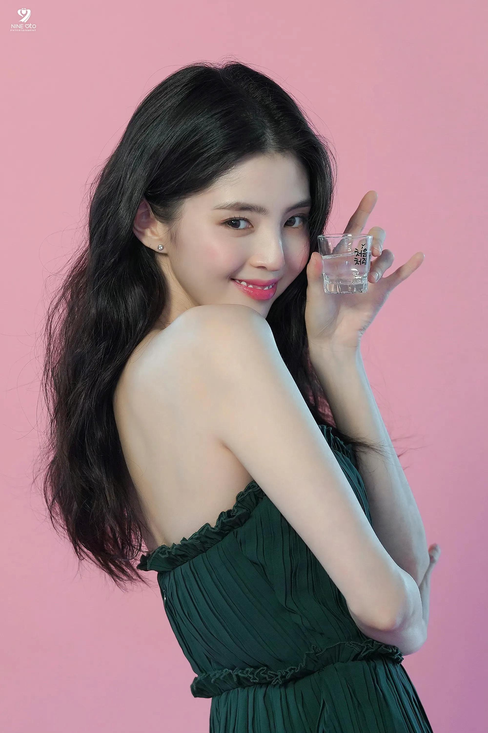 Han Suxi, who goes well with shochu, has a perfect side face like a ...