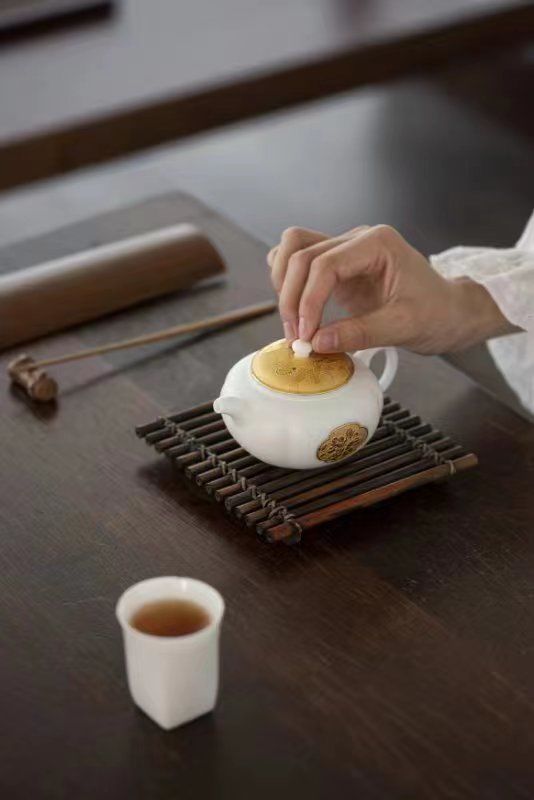 Senior Arts and Crafts Artist Chen Wanyi - iNEWS