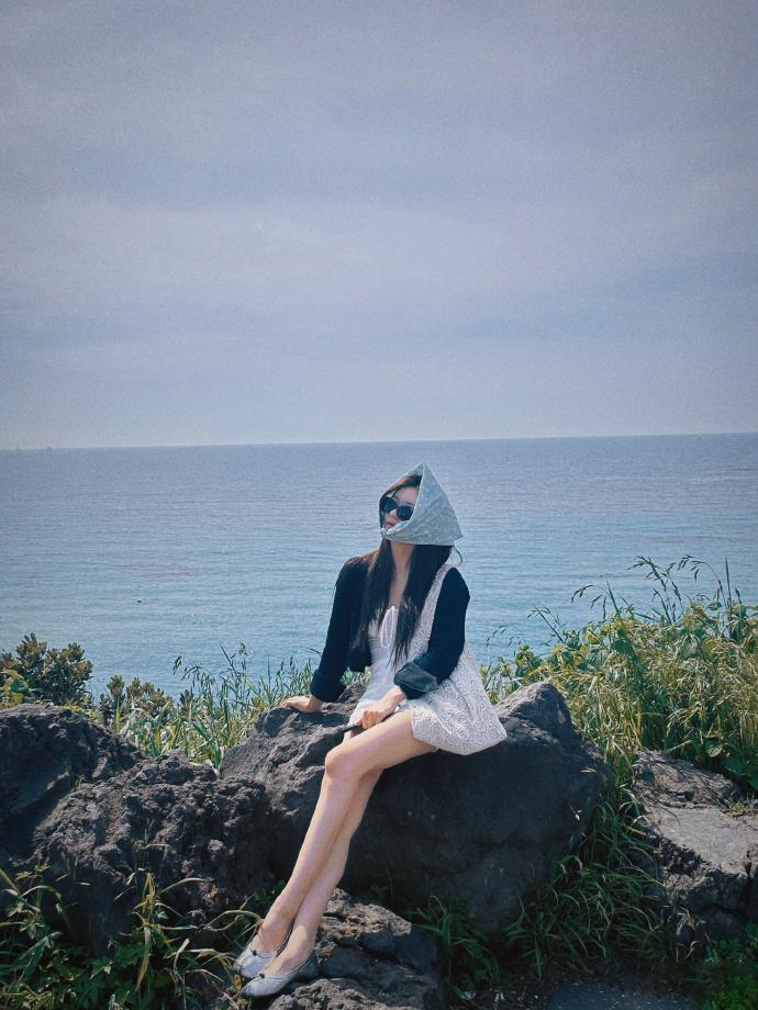 Zhao Lusi's 520 business photos were exposed, and netizens lamented ...