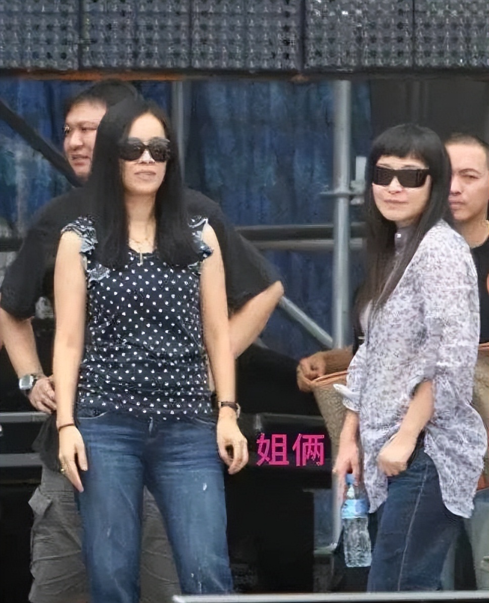 The secret force behind Sister Naying! 'The Voice' and 'The Masked ...