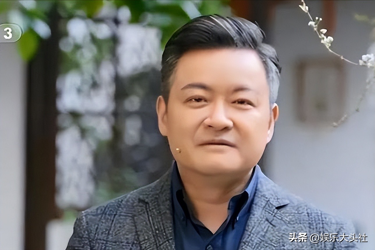 Li Jiaming, a well-known host of CCTV, went to the United States at the ...