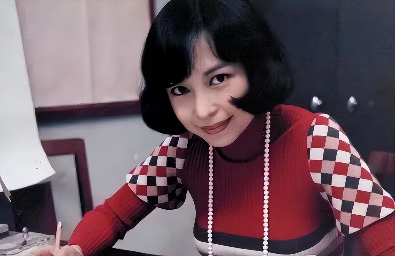 Asian porn star Dina: Once she became famous, she became popular in ...