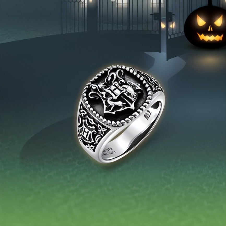 Gao Meng strikes Chou Sang Sang and presents Halloween-themed jewelry ...