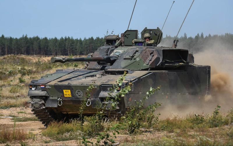 Transportation captain? The Ukrainian army "gives away" the CV-90 step ...