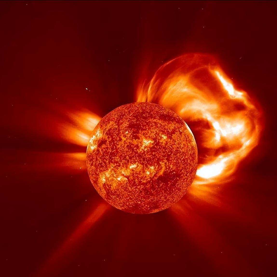 It takes 8 minutes for sunlight to reach the earth. The human eye can ...