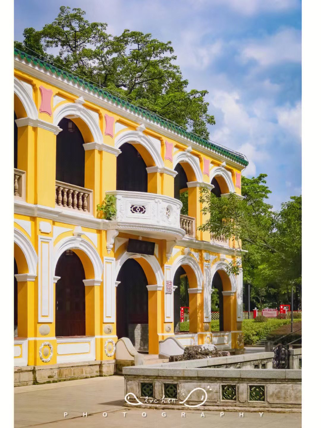 Guangzhou travel must punch 8 small yellow buildings of the Republic of ...