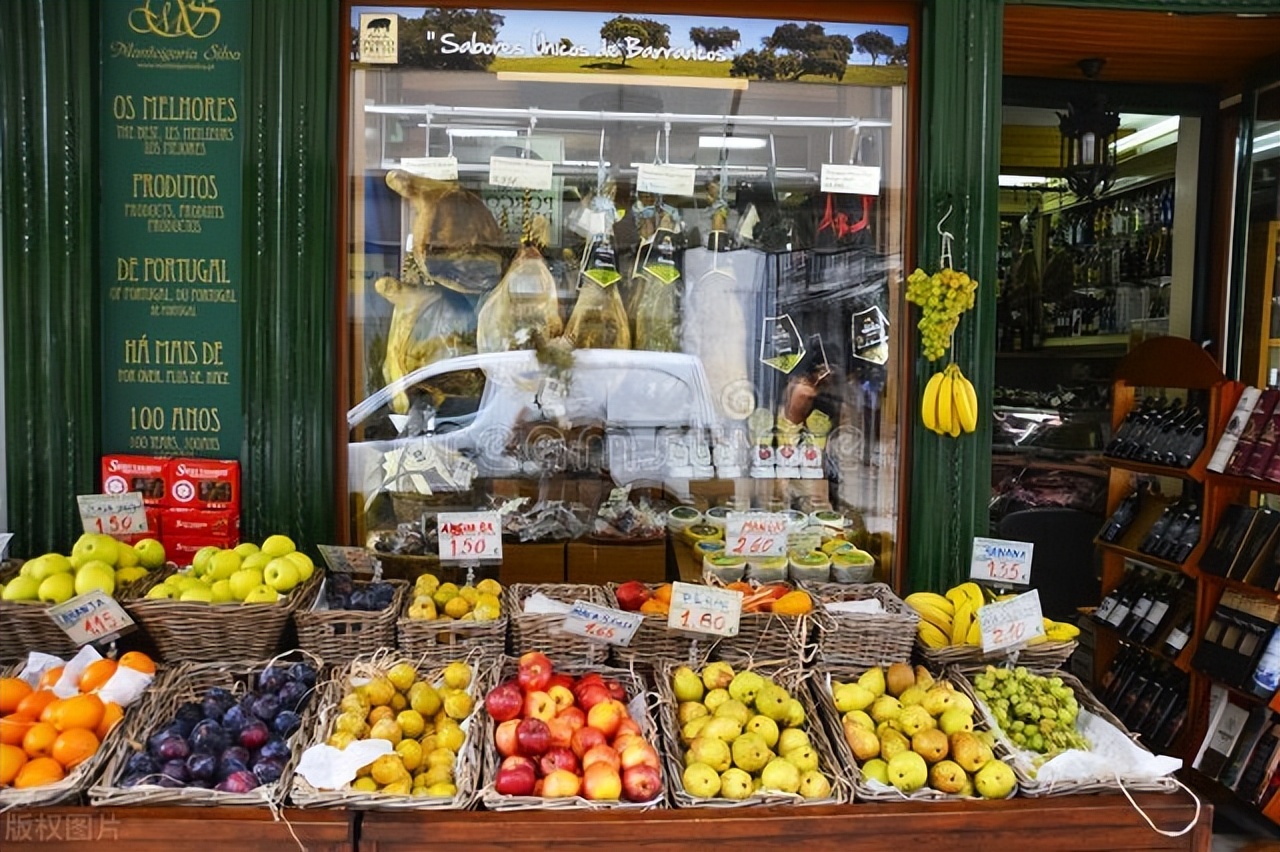 Encouraging the street stall economy will have a greater impact on ...