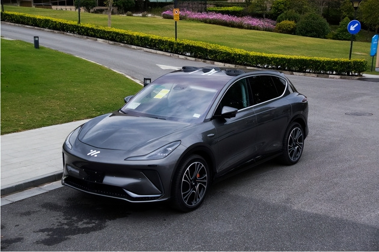 Zhiji LS7 spy photos exposed!looks really handsome - iNEWS