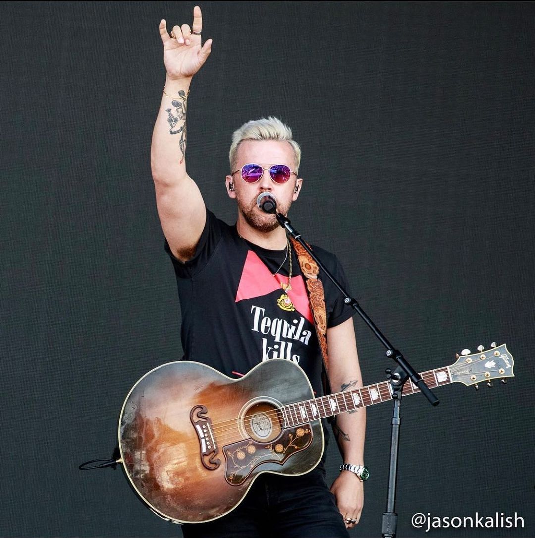 The country singer and her boyfriend received the award in the same ...