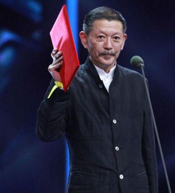 57-year-old Luo Jingmin won the Best Low-Cost Film Actor Award, the ...