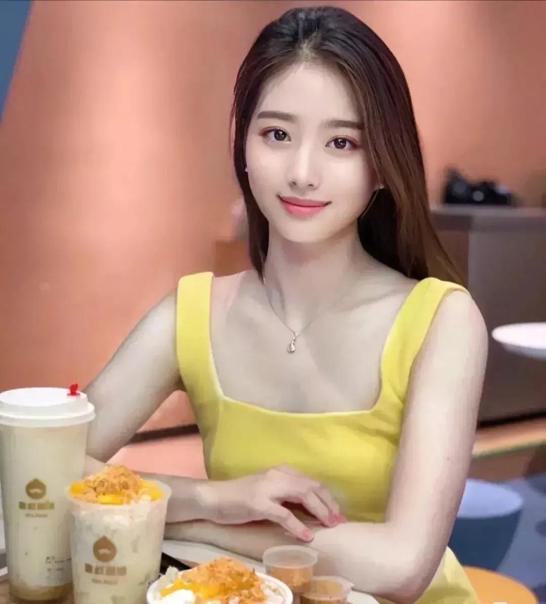 The small courtyard of my hometown in memory - iNEWS