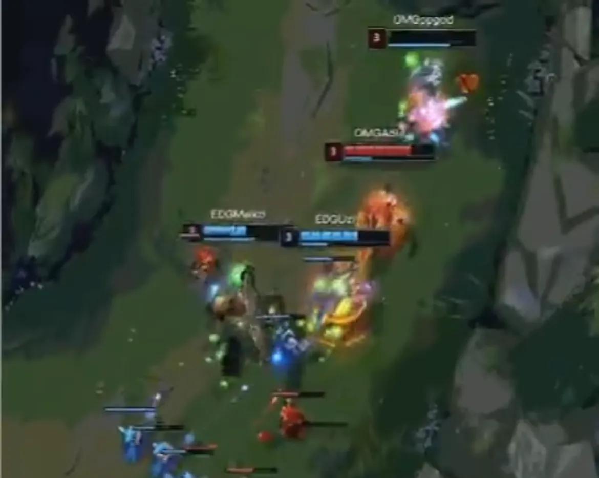 「Uzi後台抹眼淚圖」火了，賽後和Ale激情互動，下次記得交閃現啊 - 資訊咖