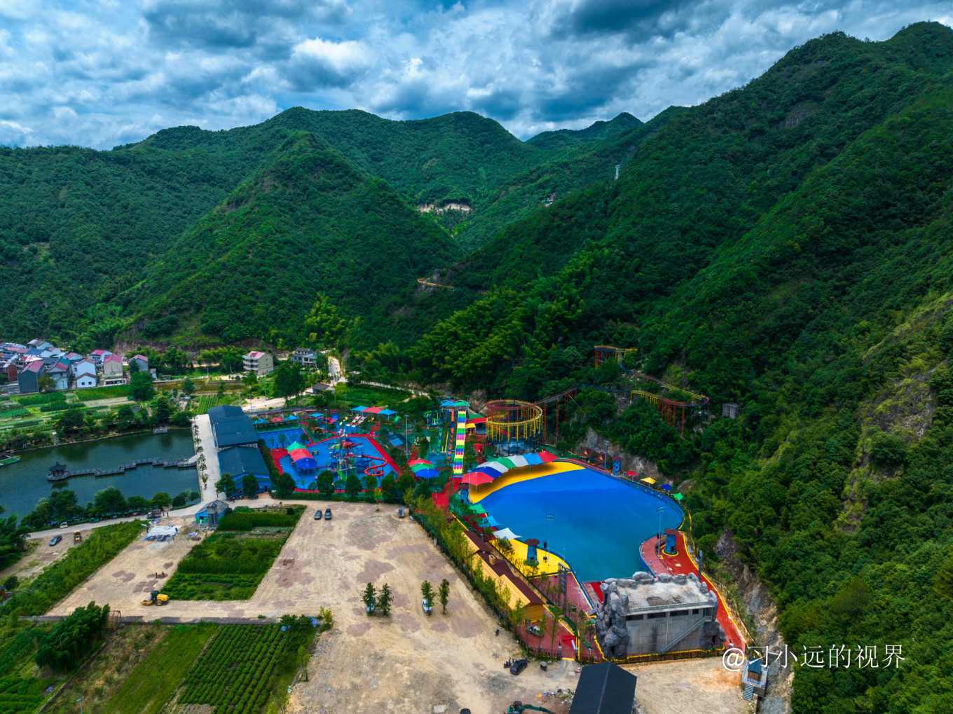 Tonglu has opened a new water park. This summer, Tonglu people have ...