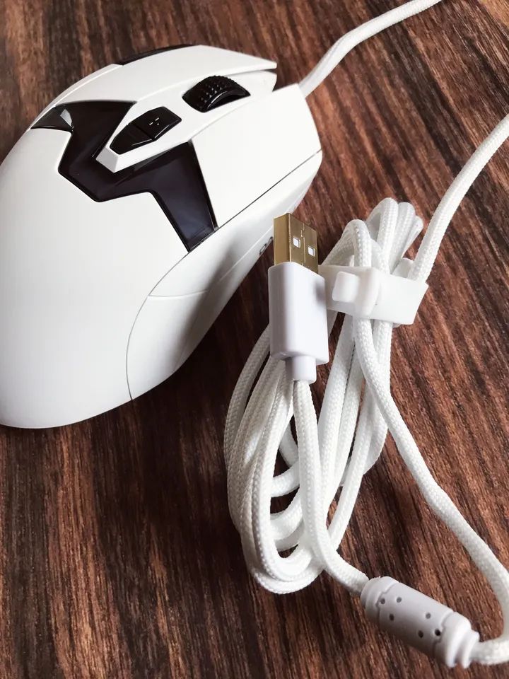 Dareu A980 Snow Leopard gaming mouse with game play, experience the ...