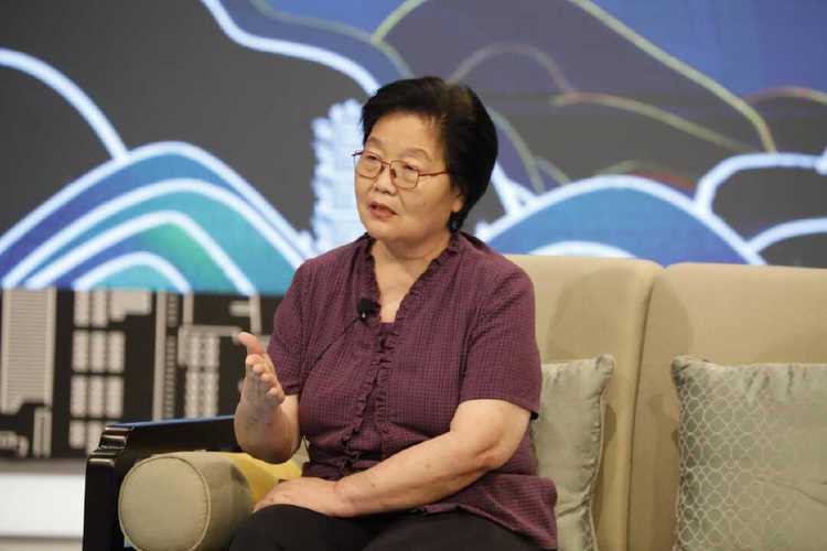 It's enough to play one "Jiang Dehua", but Liu Lin played 5 roles, each ...