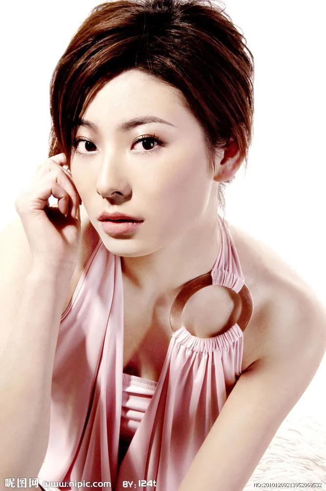 Beautiful pictures of Qin Xue - iNEWS