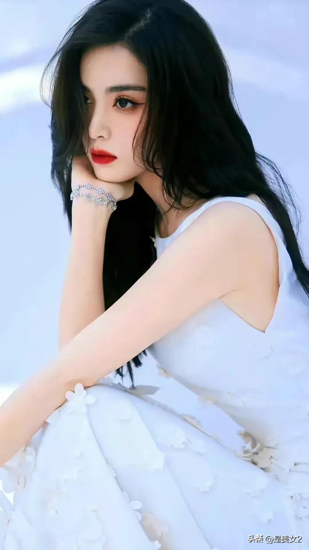 12 frames of beautiful photos of Nazha, each picture is a collection ...